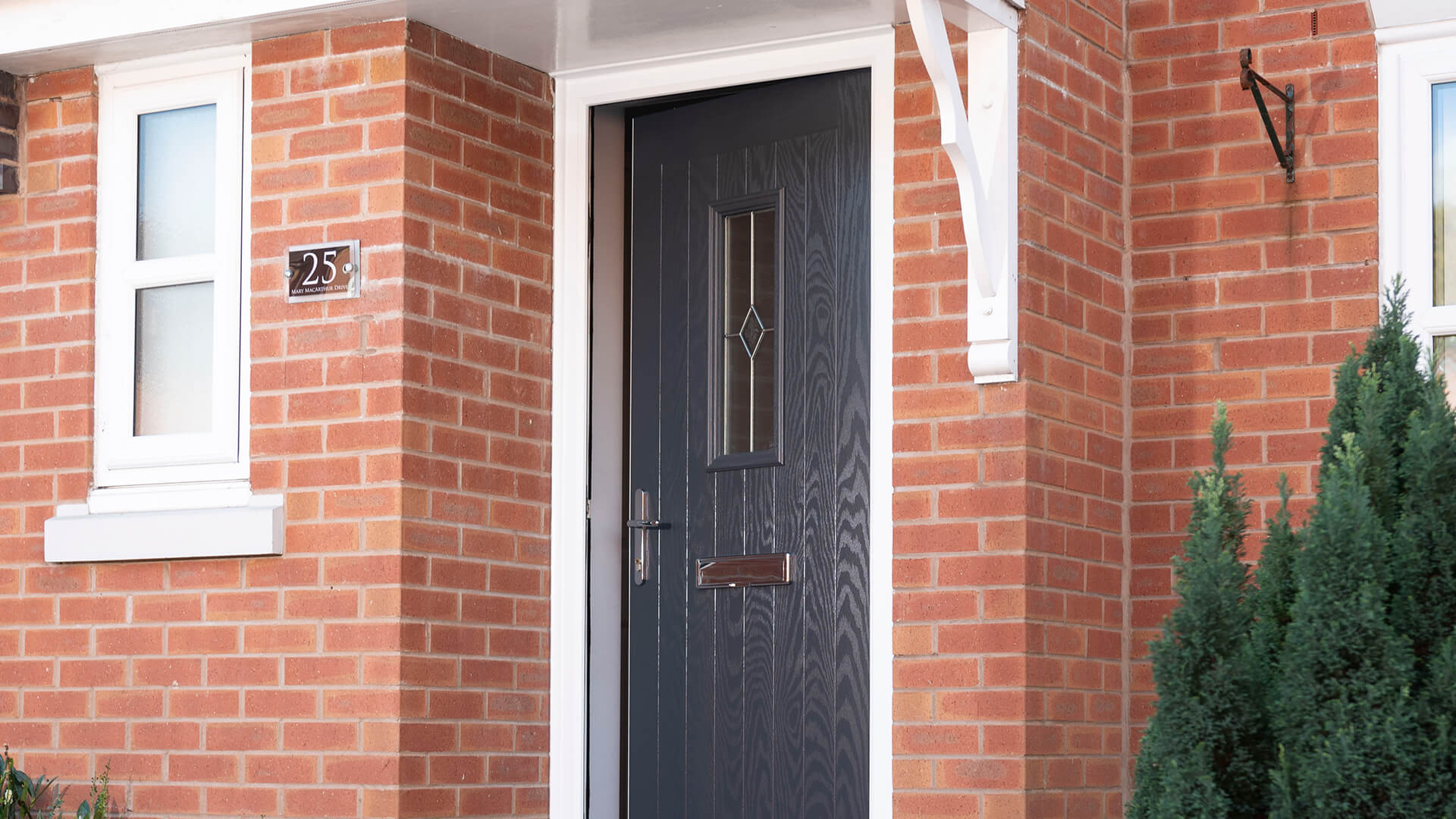 Sarah & Mark's Ivy Forté Door in Anthracite Grey